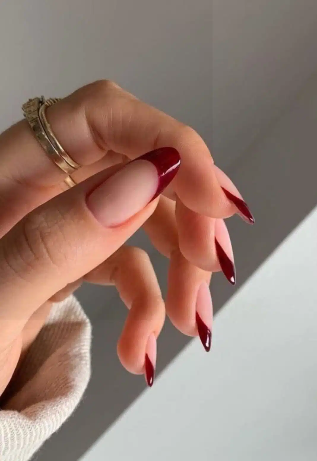 20 diseños de uñas rojas que atraerán las miradas