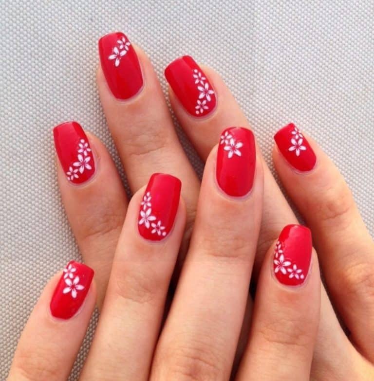 20 diseños de uñas rojas que atraerán las miradas