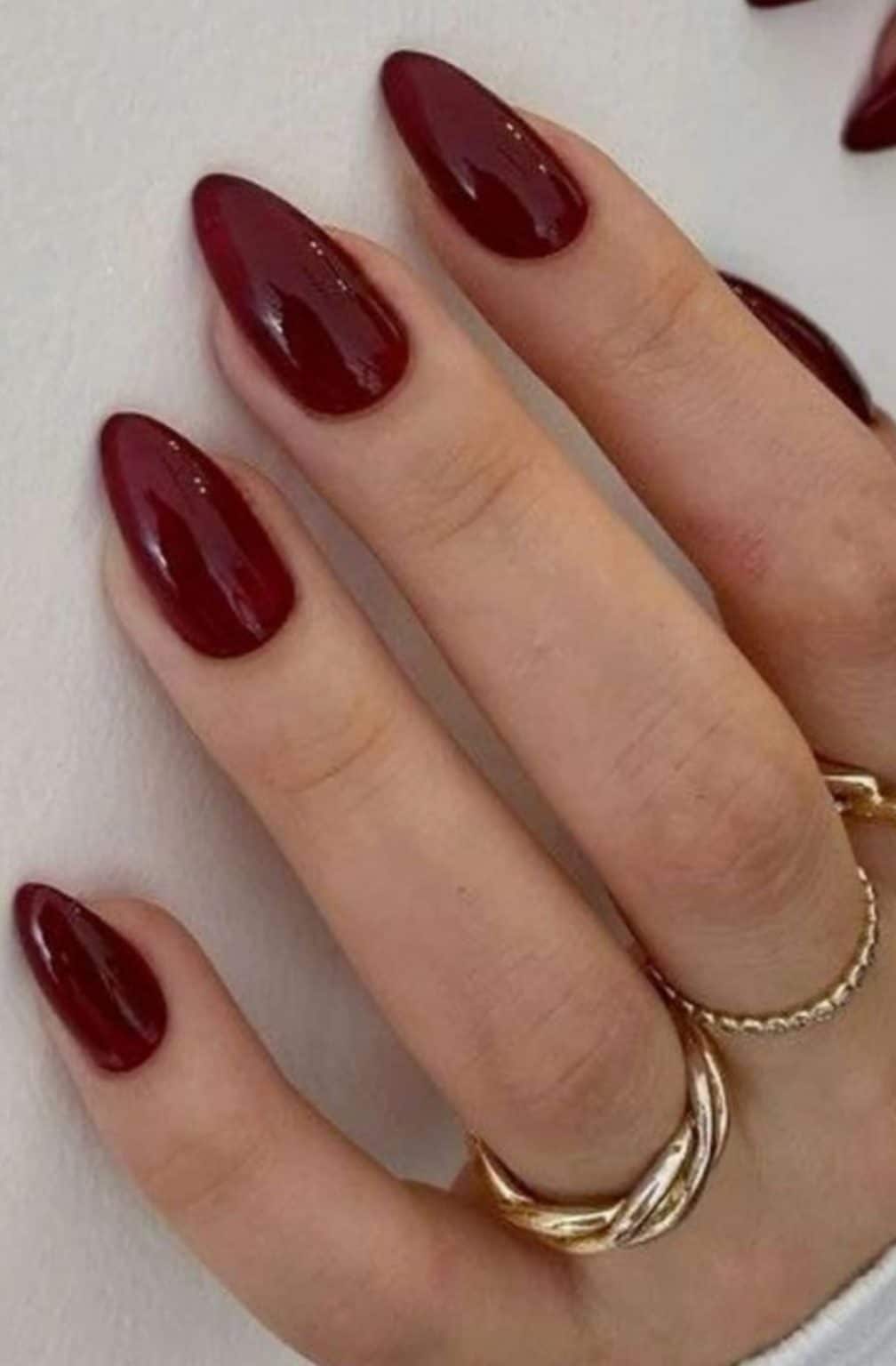 20 diseños de uñas rojas que atraerán las miradas