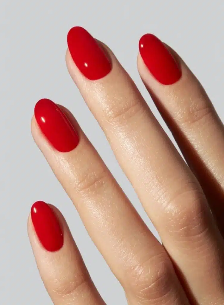 20 diseños de uñas rojas que atraerán las miradas